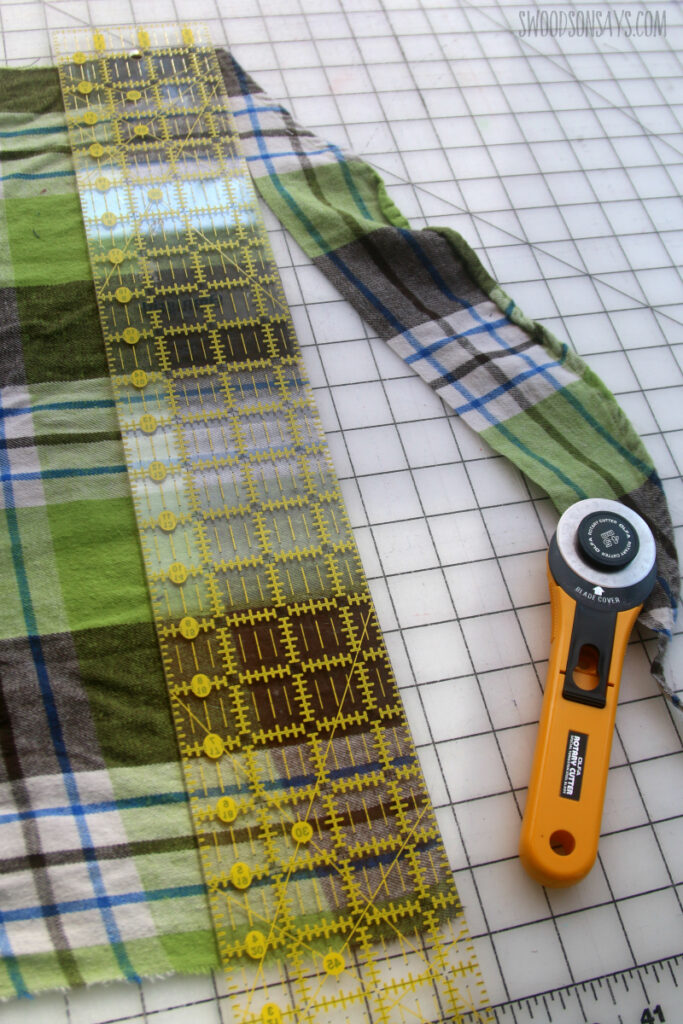 The easiest flannel infinity scarf pattern - Swoodson Says