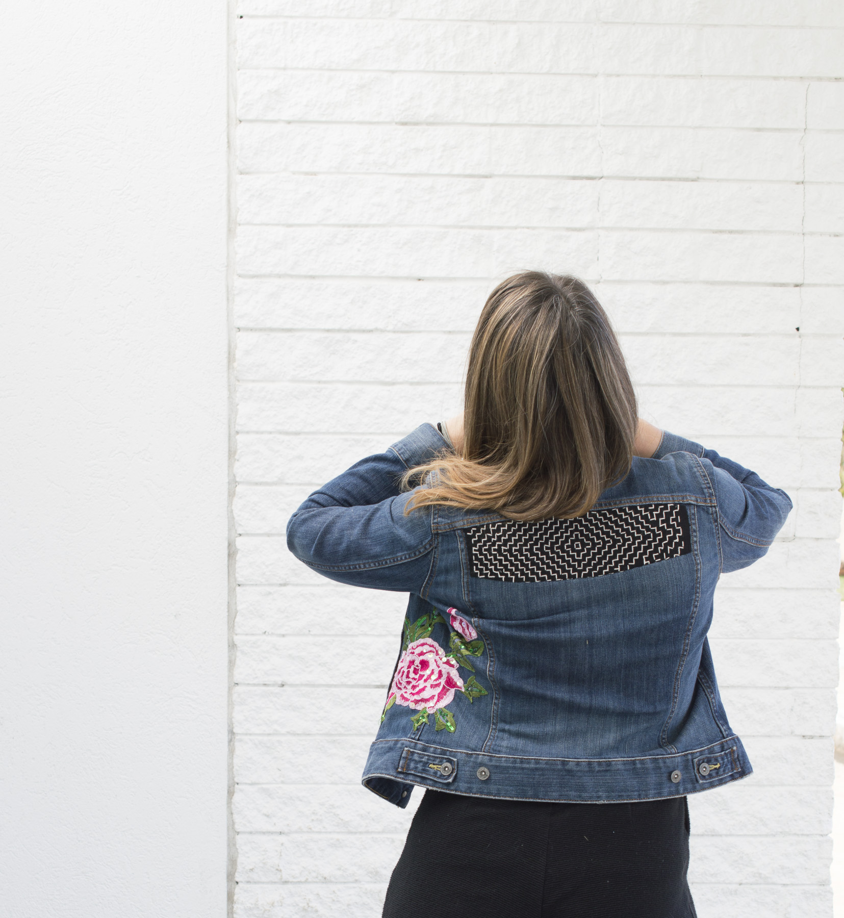 20+ DIY upcycled denim jacket ideas - Swoodson Says